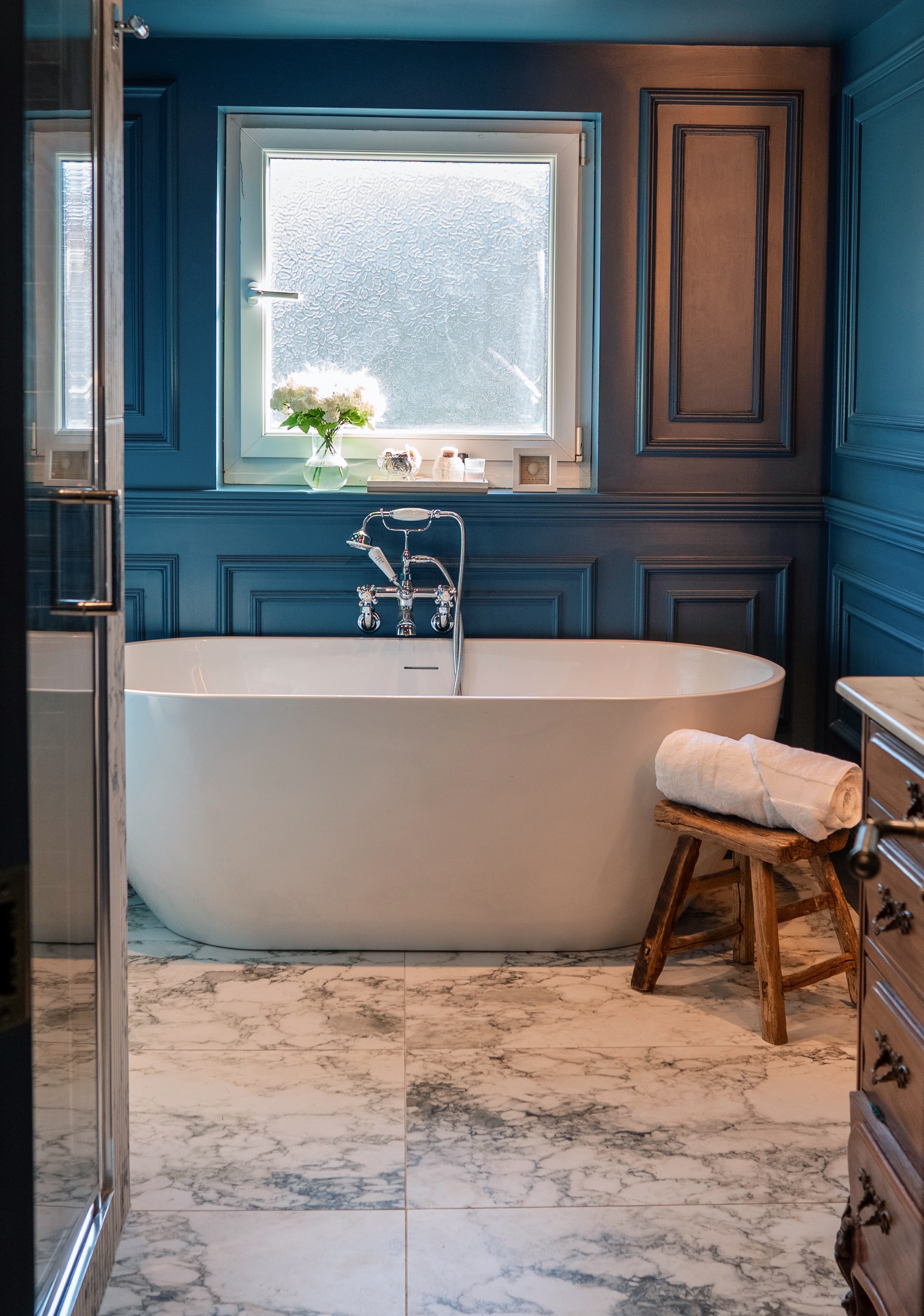 Regal Revival with Lydia Dinga